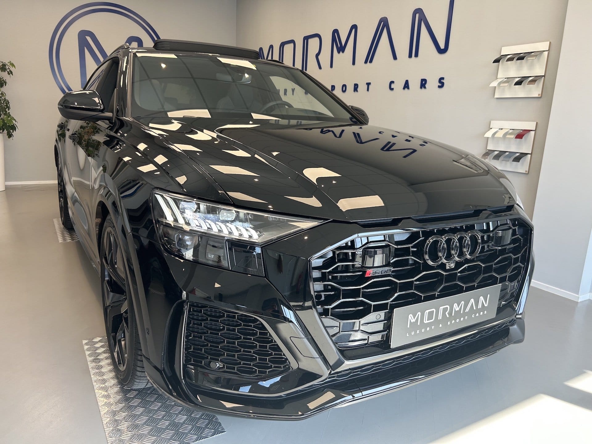 Audi RS Q8 Black Edition Ceramic, Morman auto di lusso a Brescia